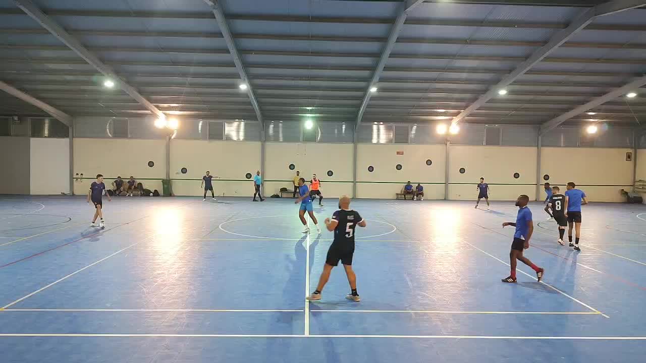 Roots FC vs. Fantásticos LFC - 2 : 9