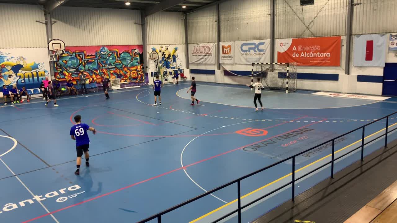 Kuza Bruto Team vs. Bombeiros de Queluz - 11 : 2
