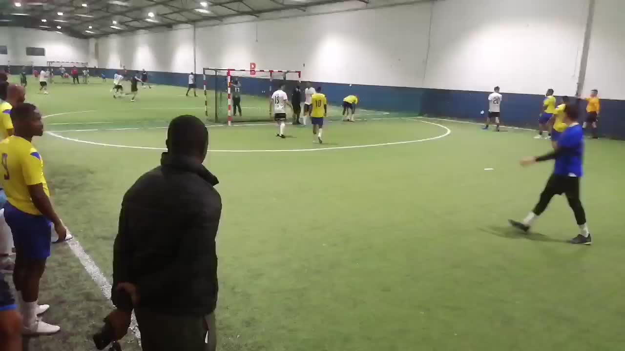5 Dinastia FC vs. Bananas FC - 6 : 9